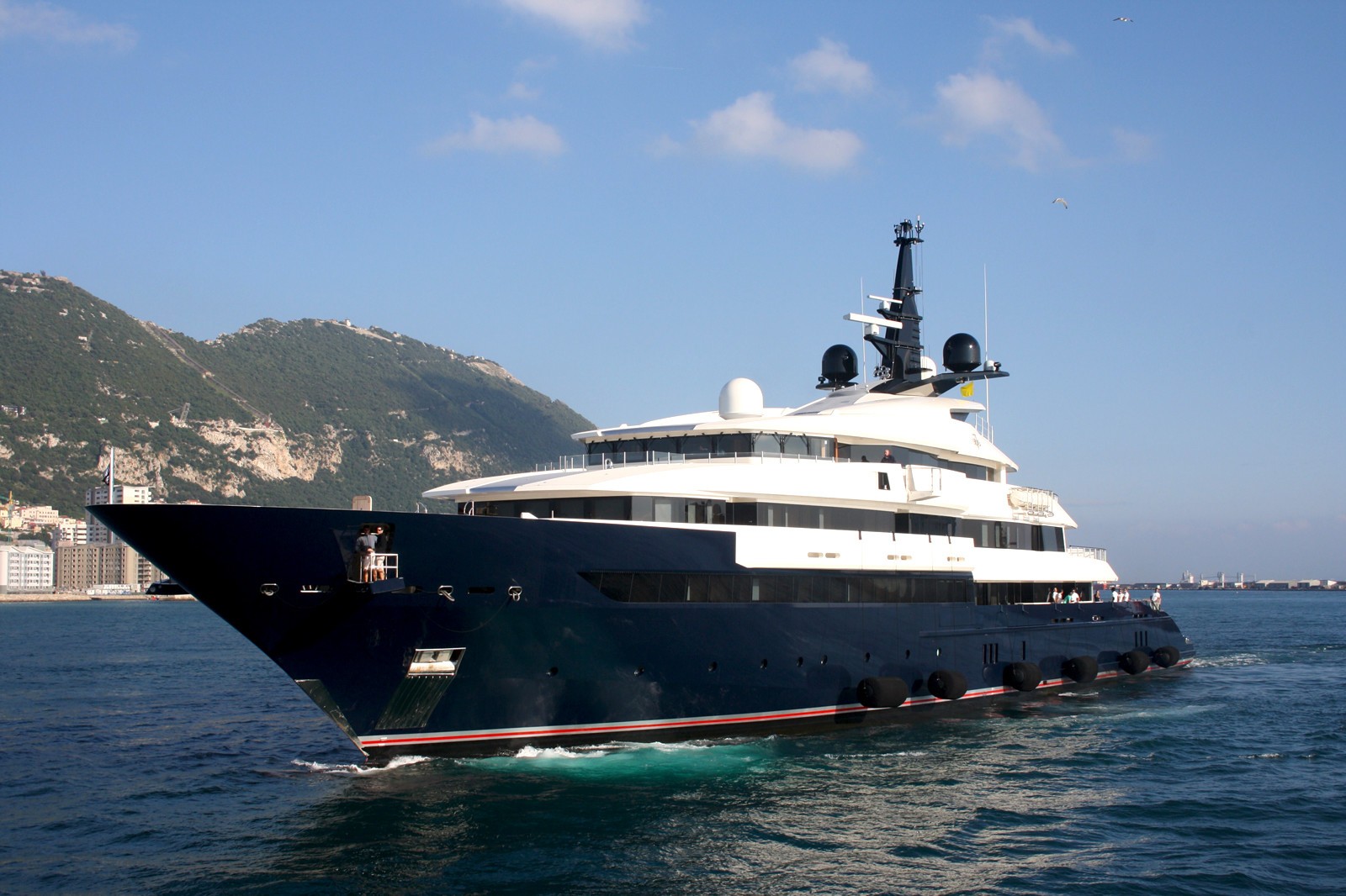 Yacht MAN OF STEEL, Oceanco | CHARTERWORLD Luxury Superyacht Charters